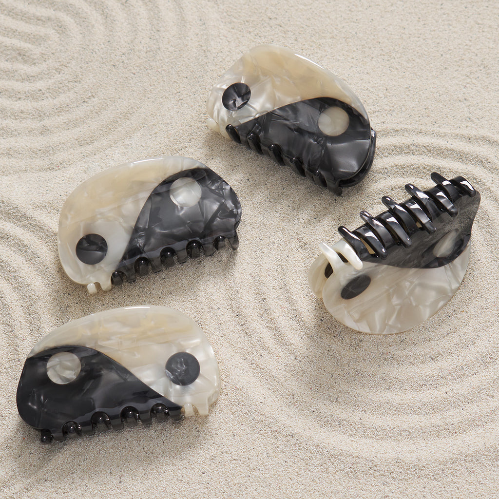 Small Yin-Yang Claw Black | Winona Irene
